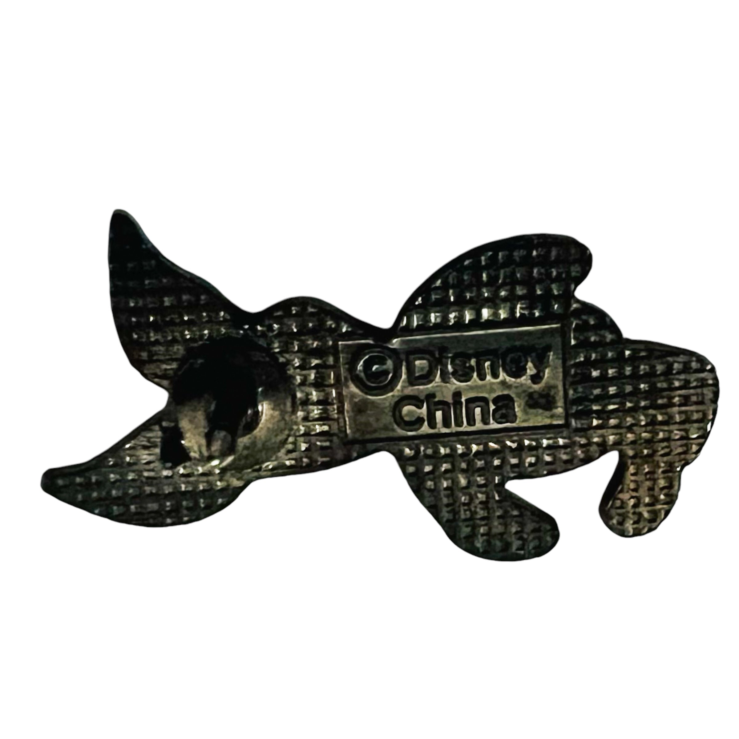 Disney Goofy Fall Season Raking Leaves Pin – The Stand Alone