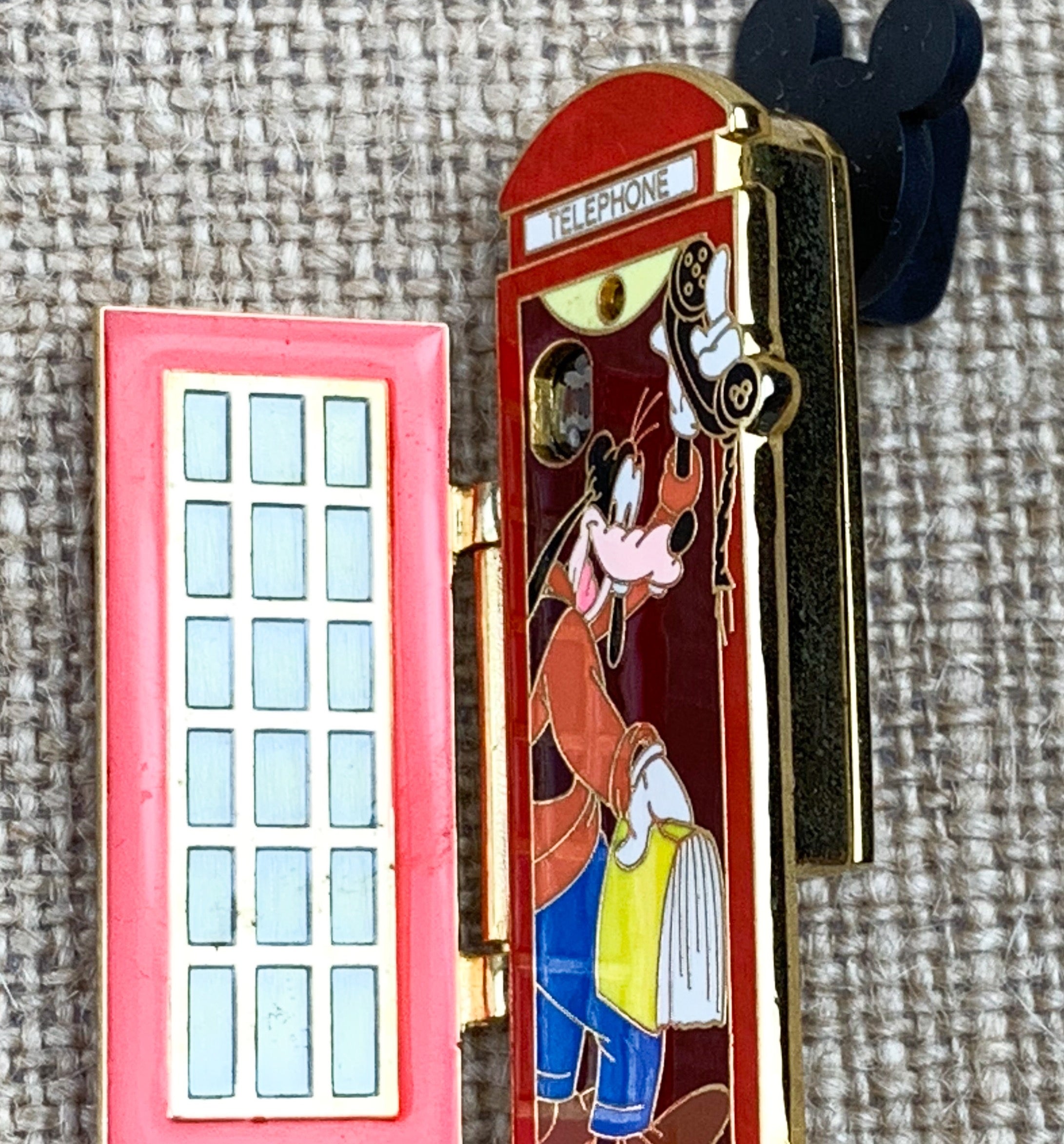 Disney Pin Goofy Hinged British Phone Booth Limited Edition LE Release ...
