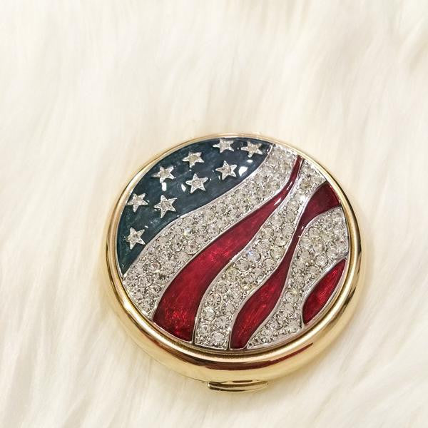 Estée Lauder America the Beautiful Compact – The Stand Alone