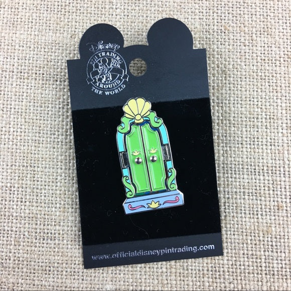 Disney Princess Hinged Window Ariel Pin – The Stand Alone